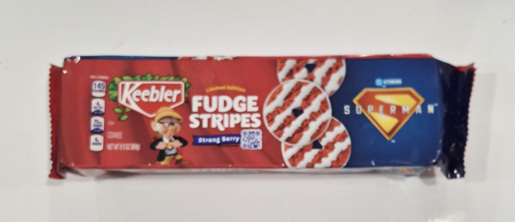 Keebler Limited Edition Superman Fudge Stripes Strong Berry 269g ...